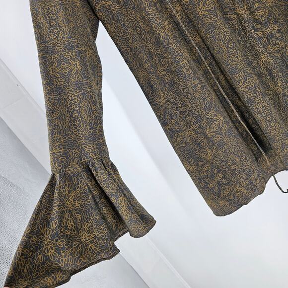 Stone Cold Fox | Tops | Stone Cold Fox Tunic Top Gray Bell Sleeve Lace ...
